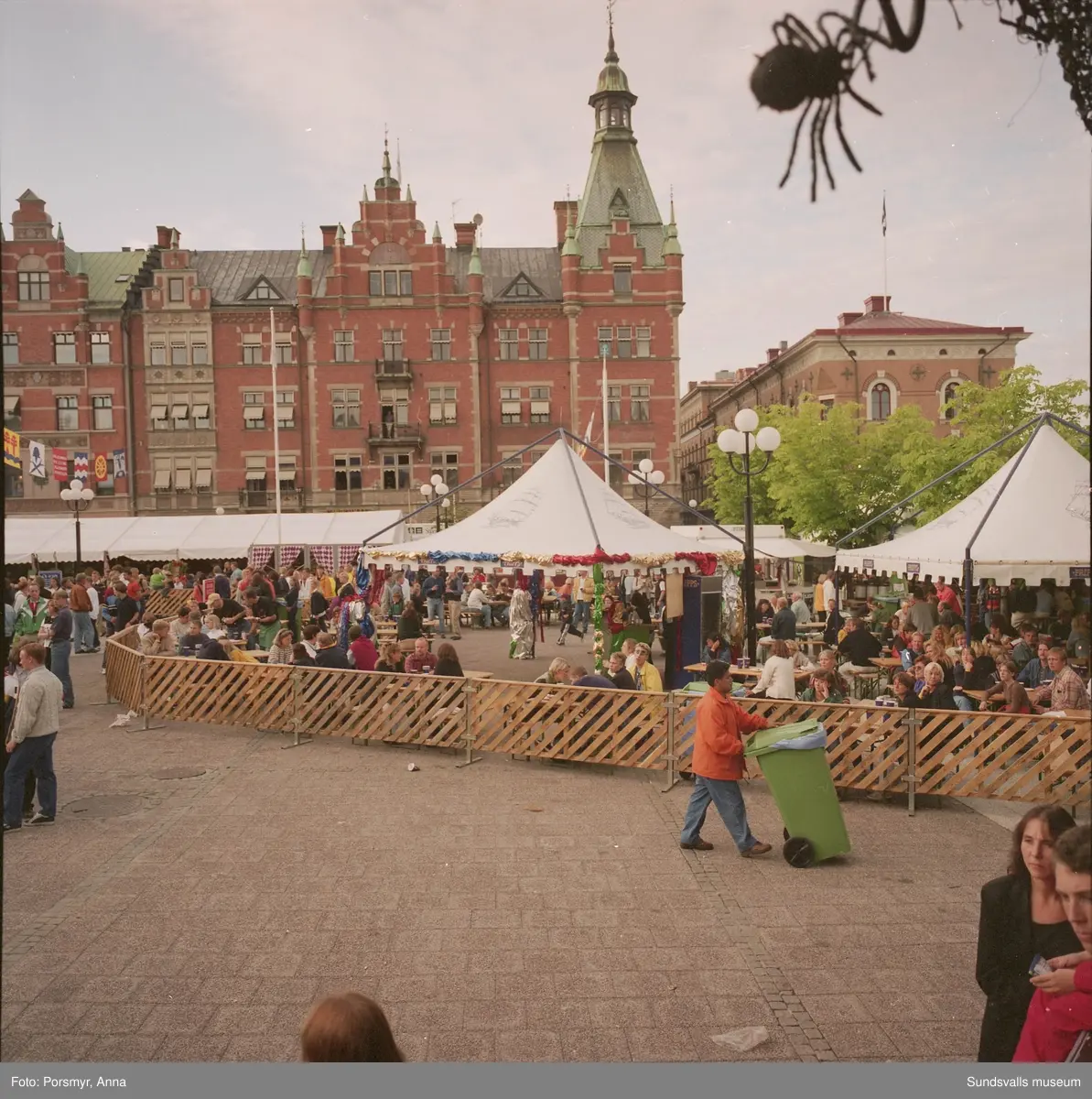 Gatufesten i Sundsvall 1997. - Sundsvalls museum / DigitaltMuseum