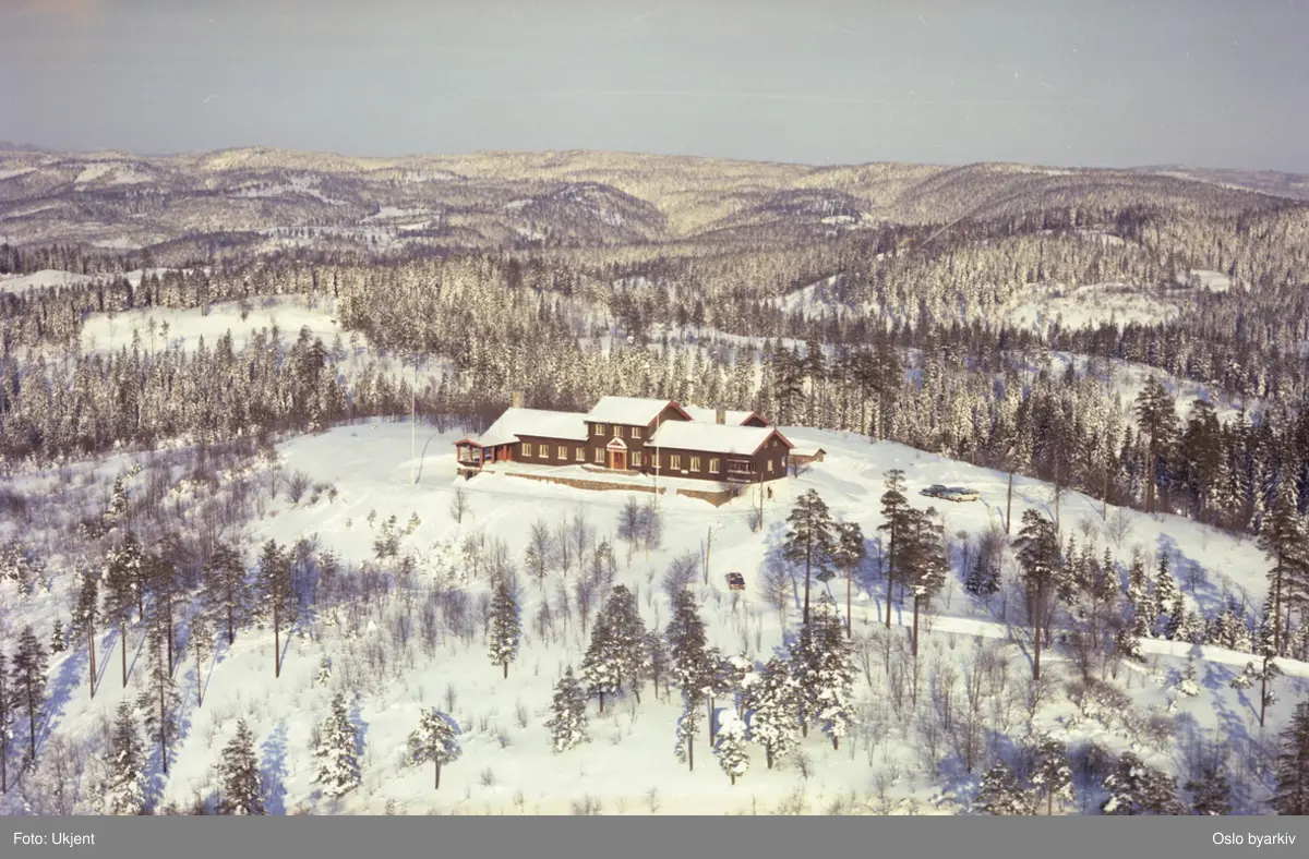 Grefsenkollen restaurant. (Flyfoto) - Oslo byarkiv / DigitaltMuseum